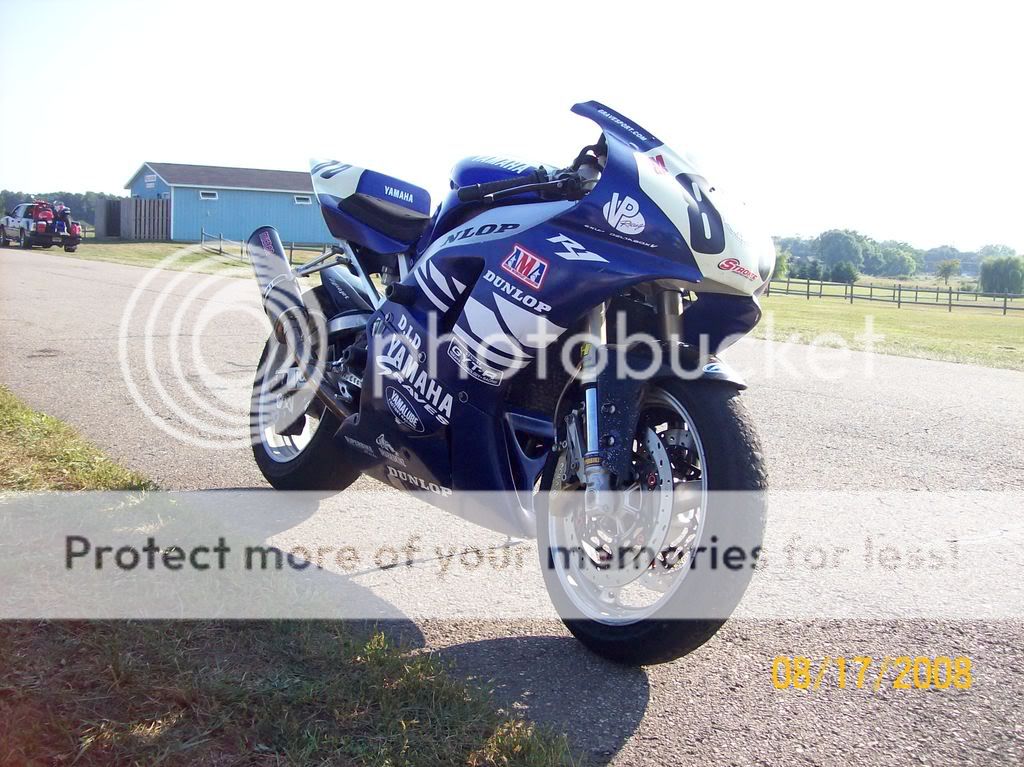 98 R1 track/racebike | Yamaha R1 Forum: YZF-R1 Forums